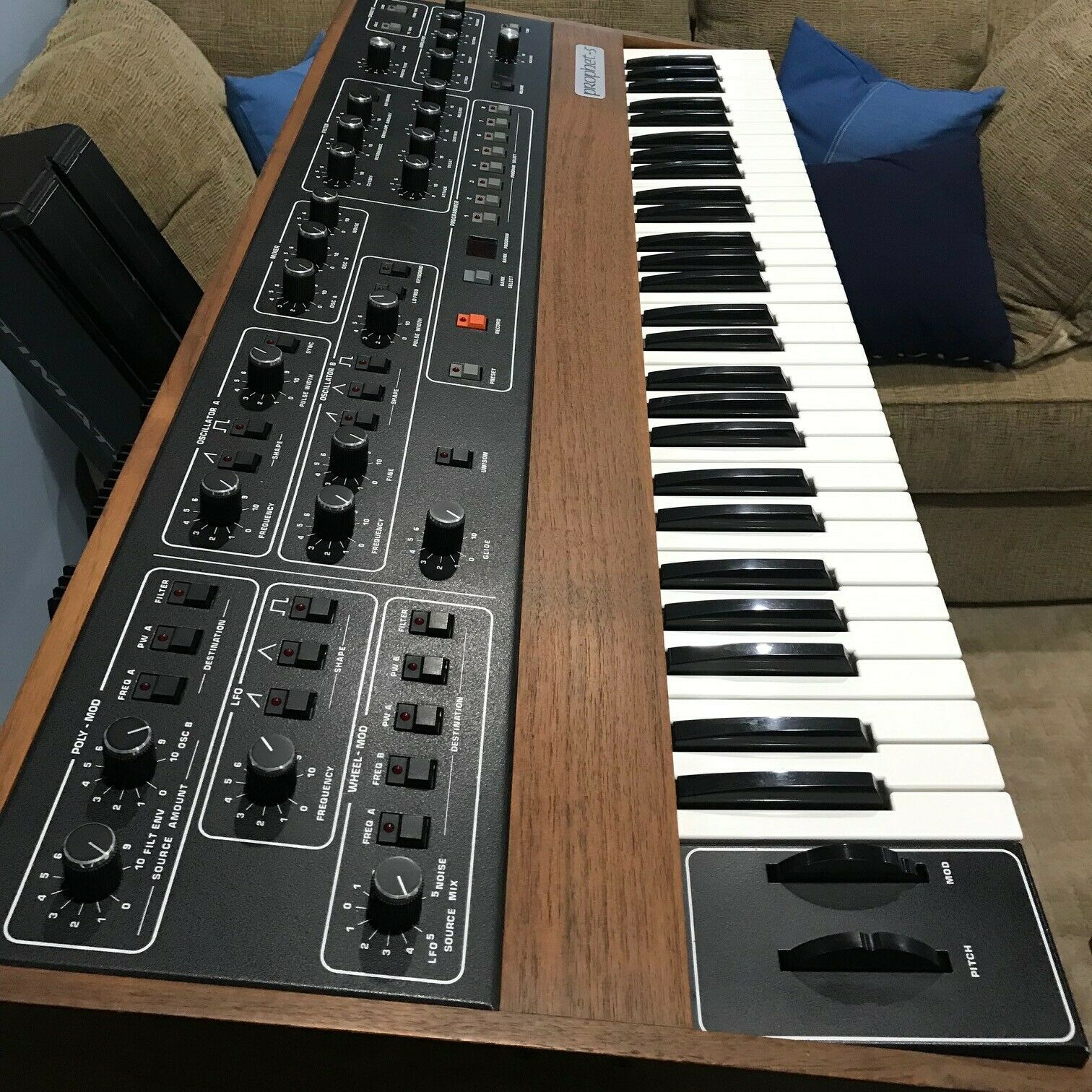 MATRIXSYNTH: Sequential Circuits Prophet-5 Synthesizer w/ MIDI