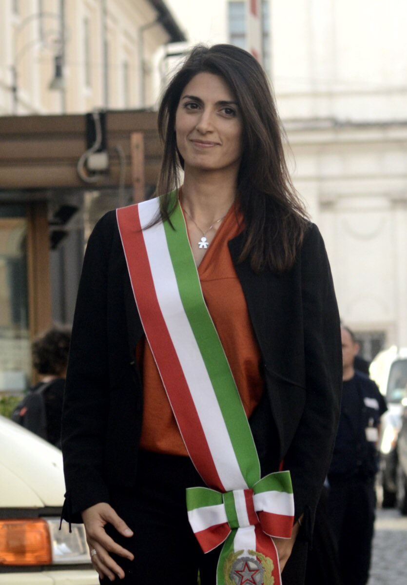 La rinascita politica dell'Italia comincia da Virginia Raggi