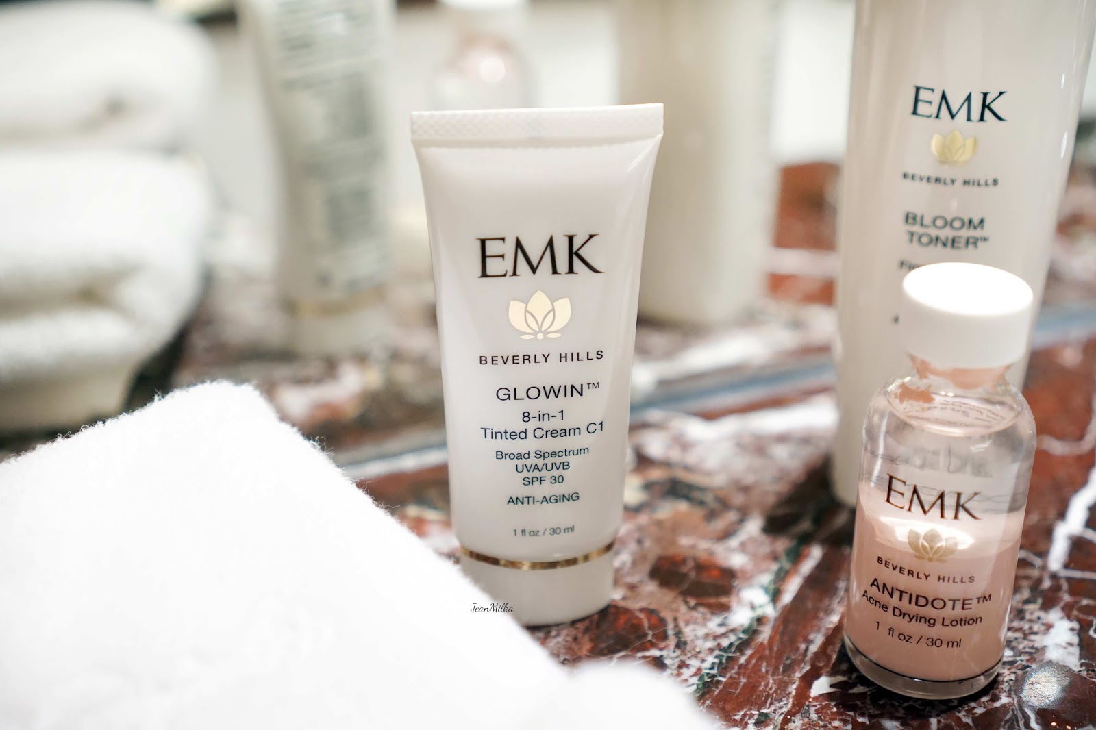 Review EMK Beverly Hills Skincare untuk Kulit Berjerawat | Jean Milka