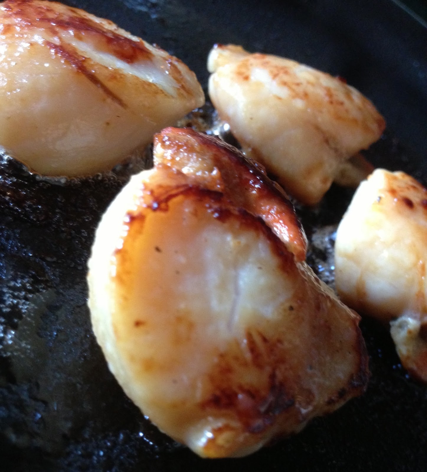 This wee lass eats: Smoked scallops, home salad & sushi rice