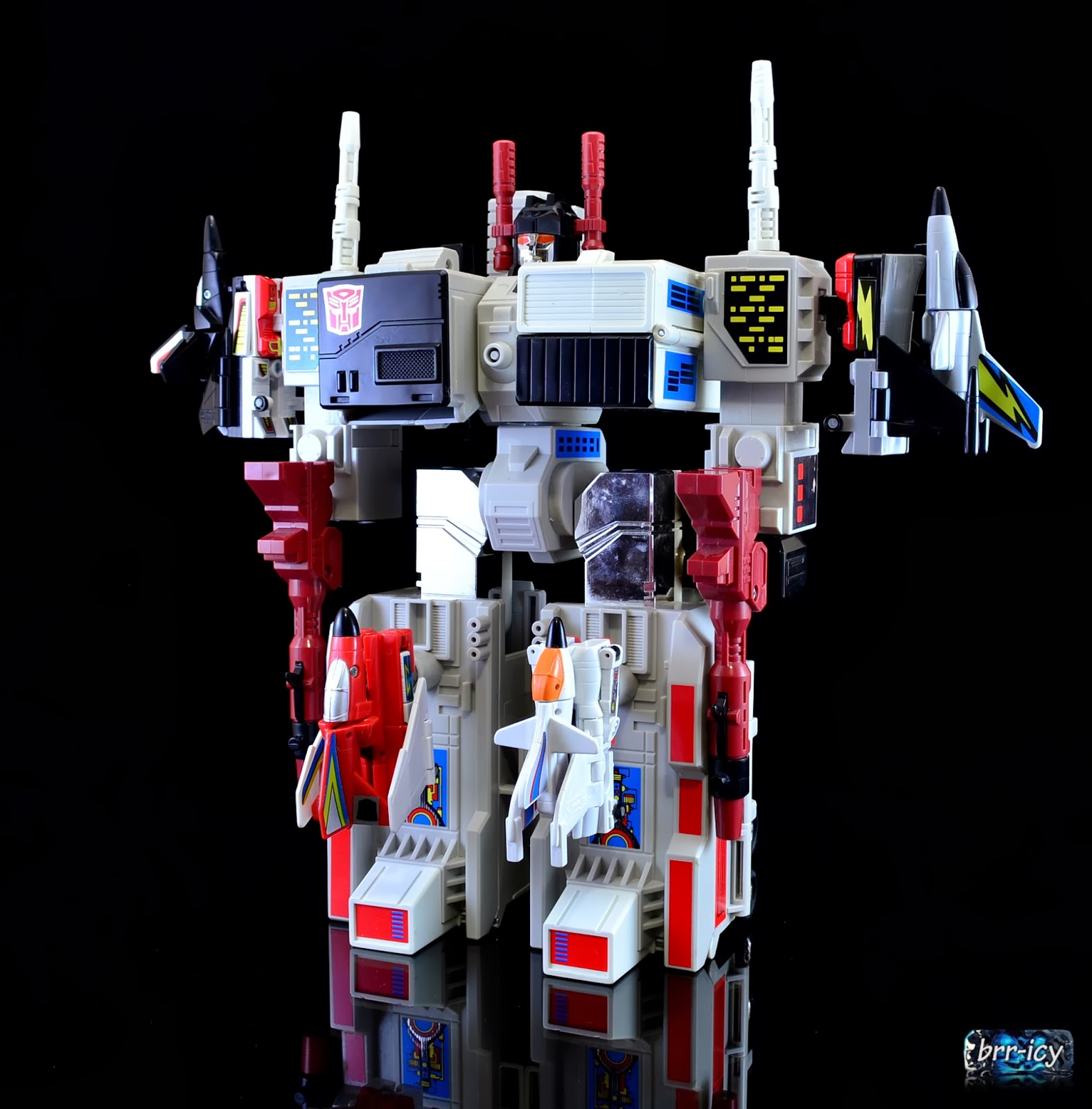 Brr-icy's Transformers Reviews: By Request: Metroplex and Trypticon
