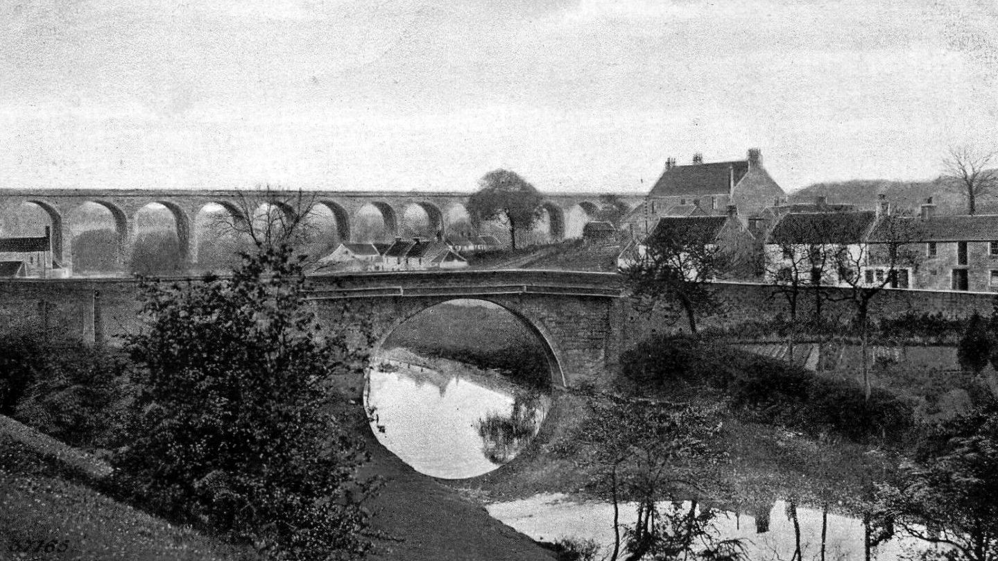 Tour Scotland: Old Photograph Bridge And Railway Viaduct Linlithgow ...