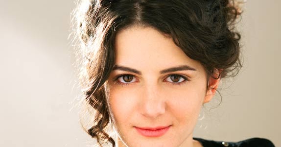 La MaMa Blogs: 6 Questions: Laura Townsend