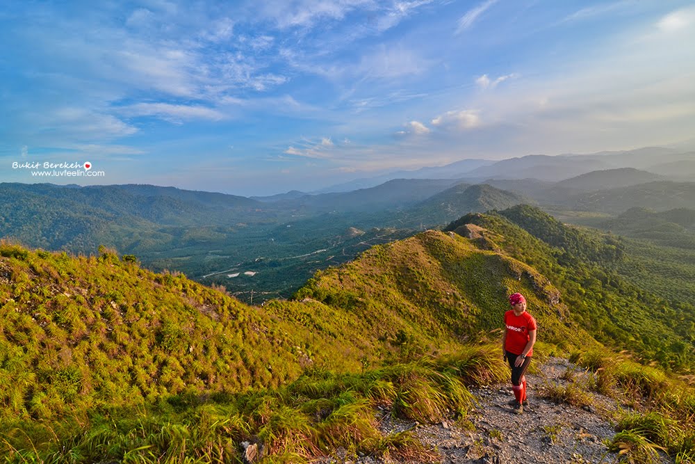 Bukit Berekeh【光头山】日出金光洒群峰 - 乐飞翎 ♥ LUVFEELIN