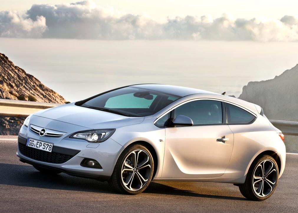 Opel Astra GTC já tem gama e preços para Portugal