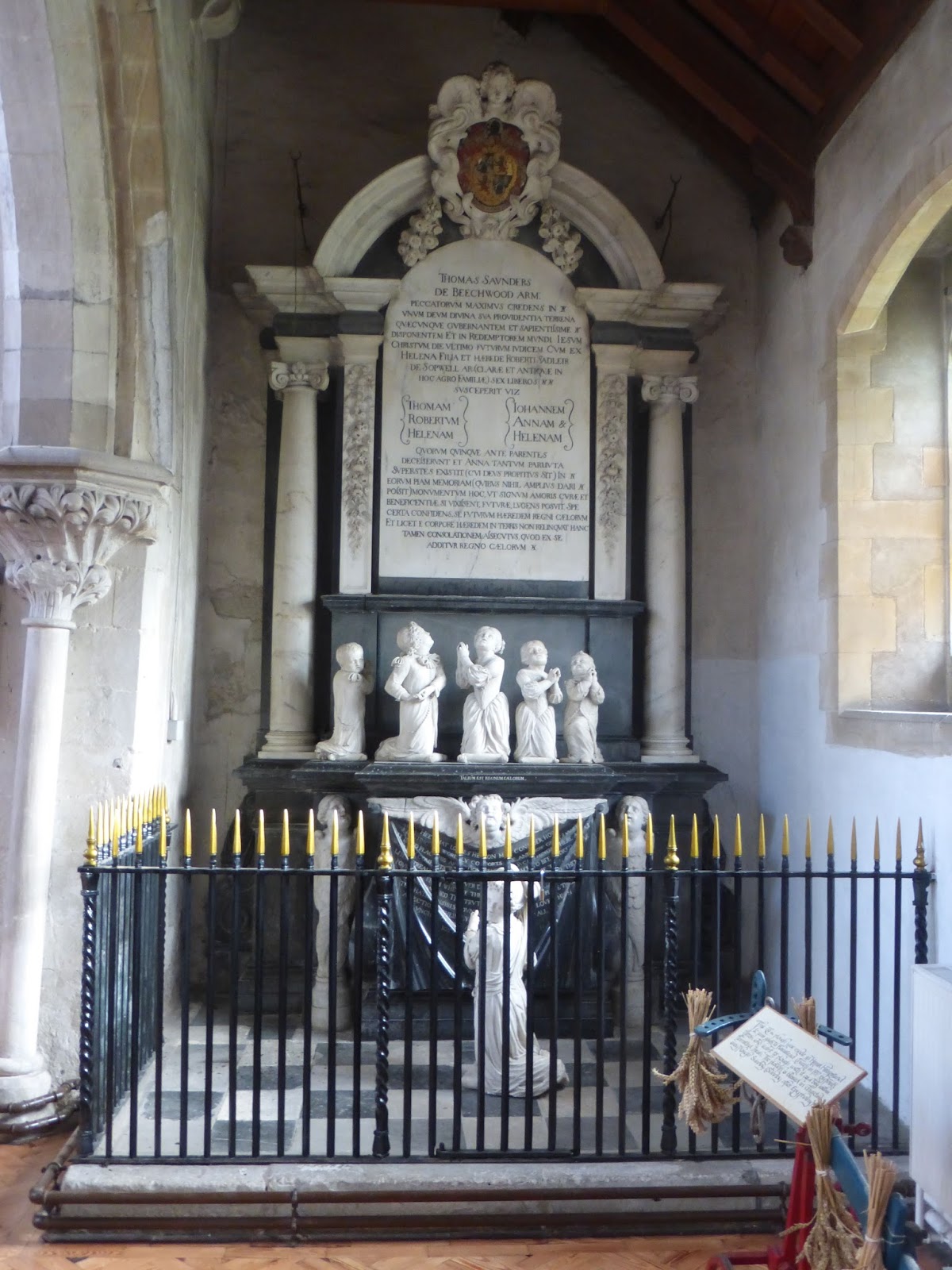 Icknield Indagations: Almost a masterpiece: the Saunders monument ...