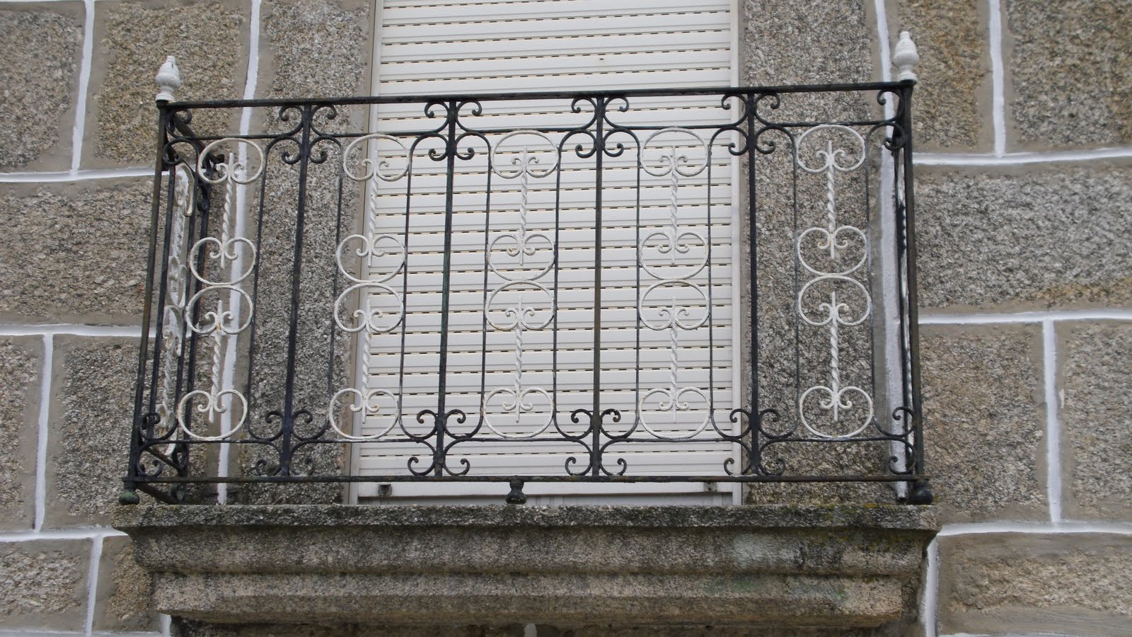 BlogDosForninhenses: Sacadas da casa típica de Forninhos