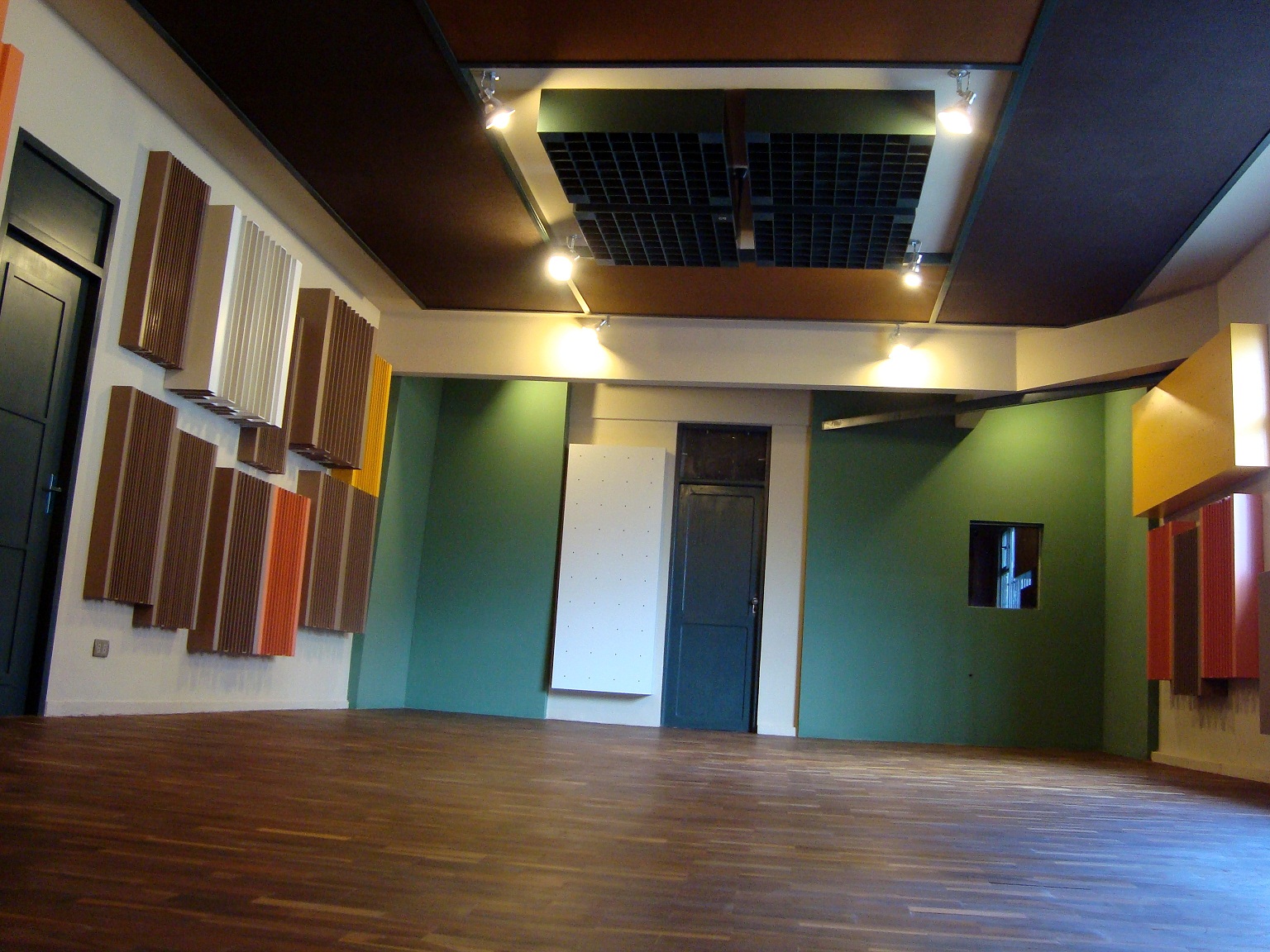 ARQUITECTURA CRITICA: Sala de Ensayos O.E.I.N. - Fergo Arquitectura ...