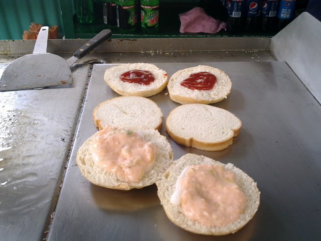 Best Places to Eat in the Philippines: Burger Machine :@) :@)