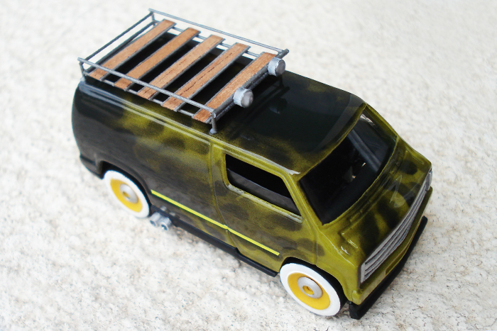 HWCustom: Custom '77 Dodge Van