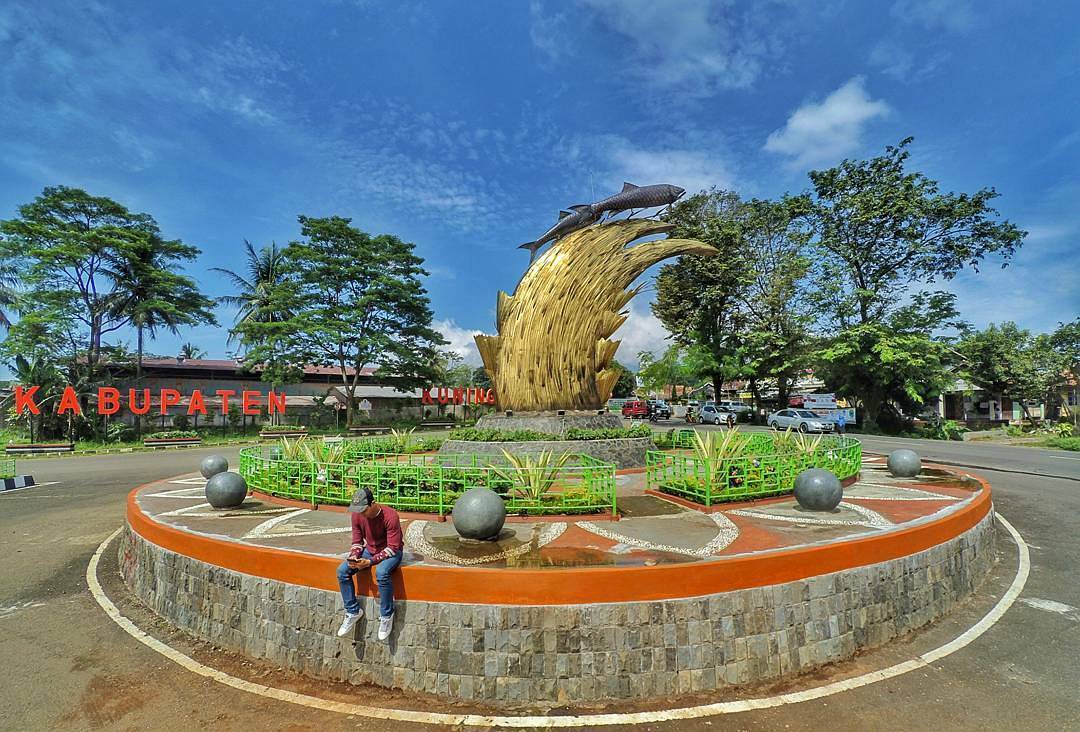 Tugu Ikonik akan menyambut kalian semua yang datang ke Kuningan