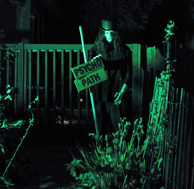 Warts and all...: Psycho Path...