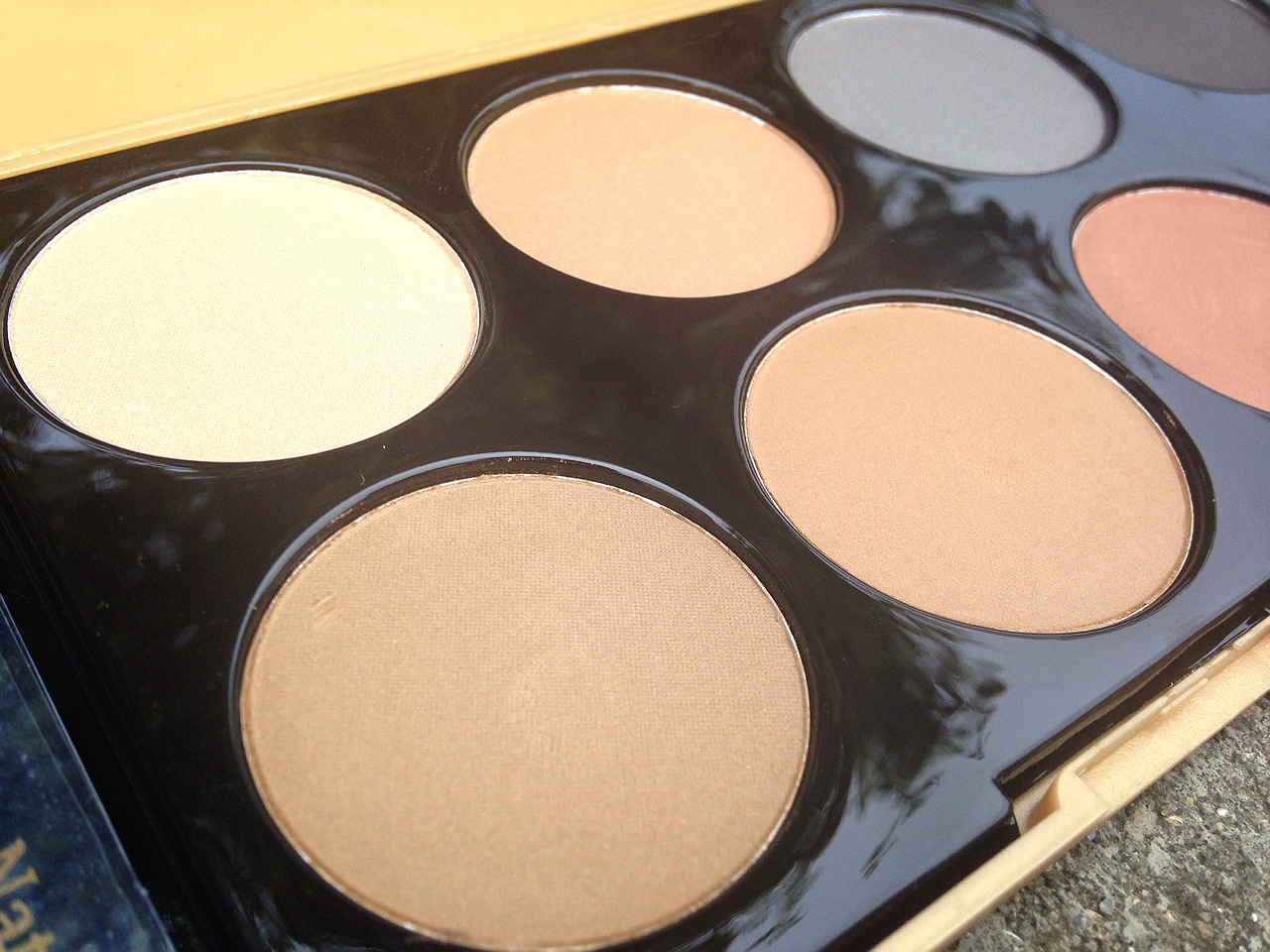 Crown Brush: Perfect Brows with The Crownbrush Eyebrow Palette