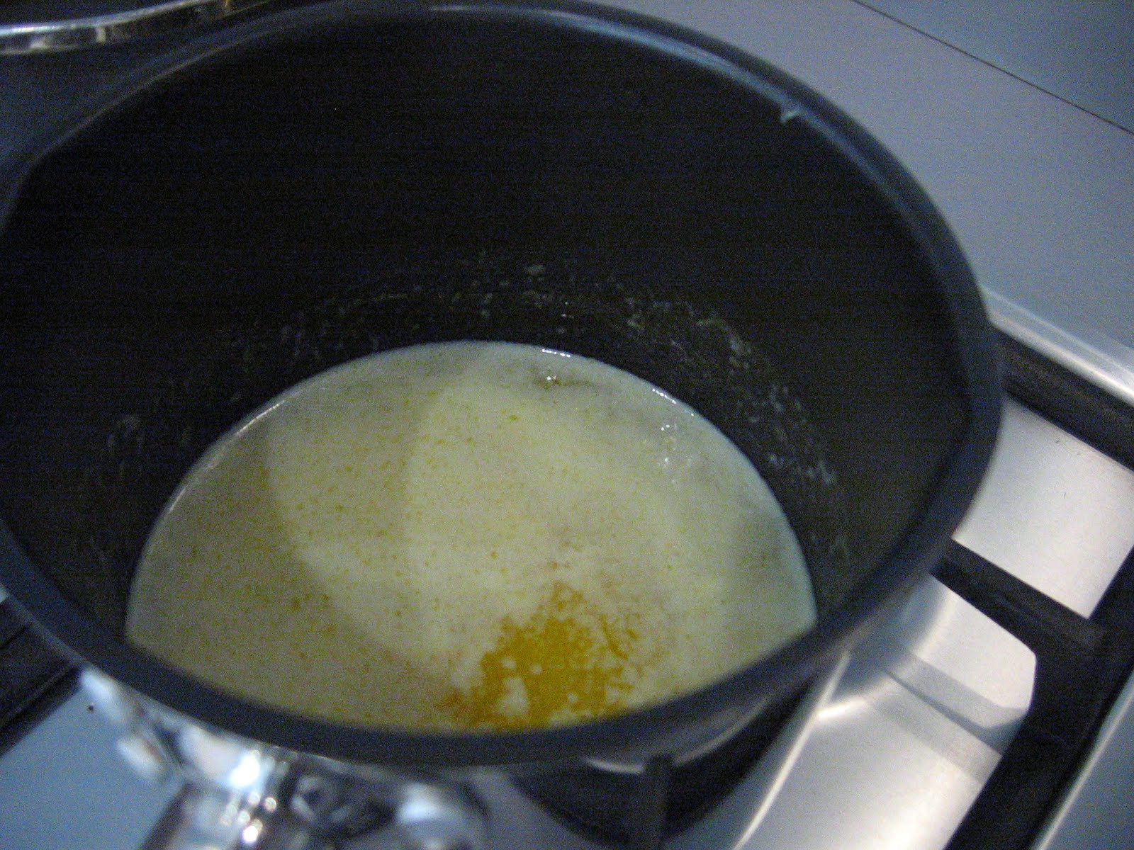 good food in a crap kitchen: Easy brioche