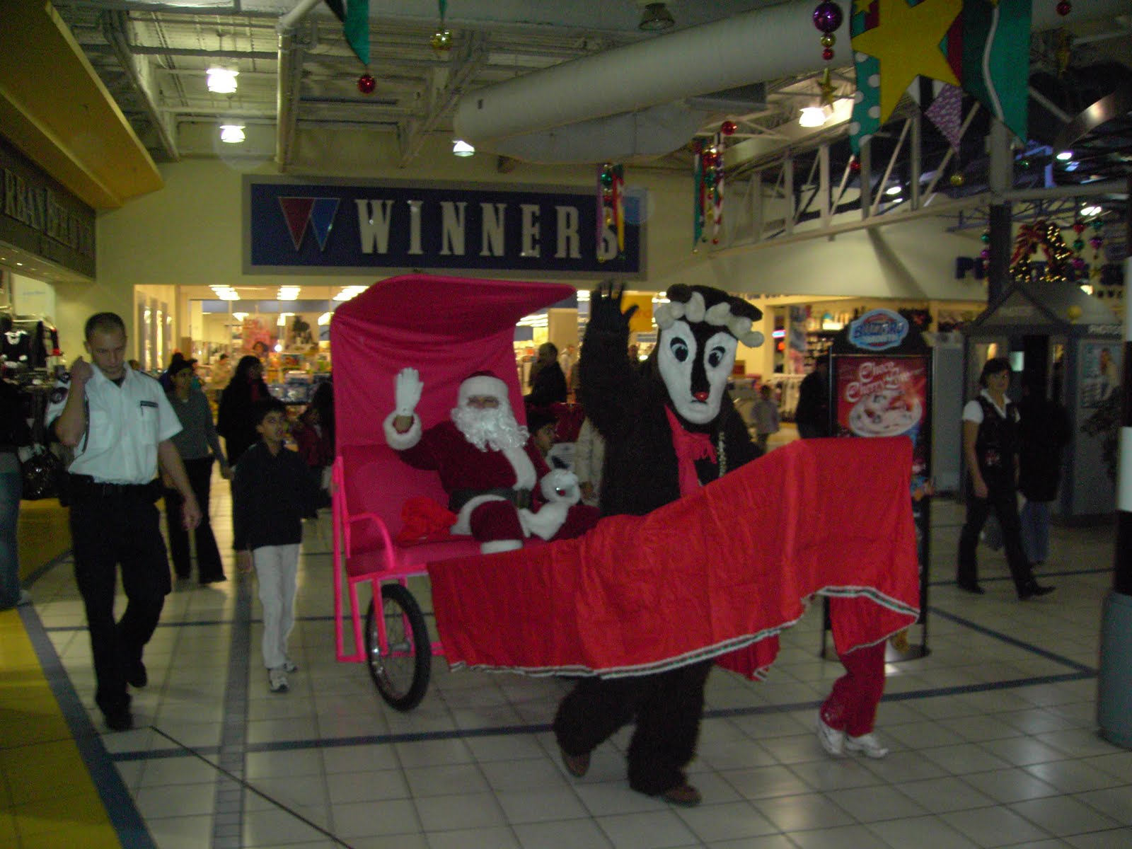Rickshaw Runners of Toronto Media: Christmas Time at Rickshaw World