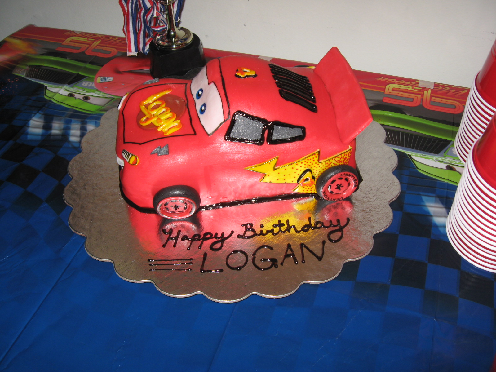 Cakeopolis: # 69 Logan's 4th Birthday Cake - Lightning McQueen!