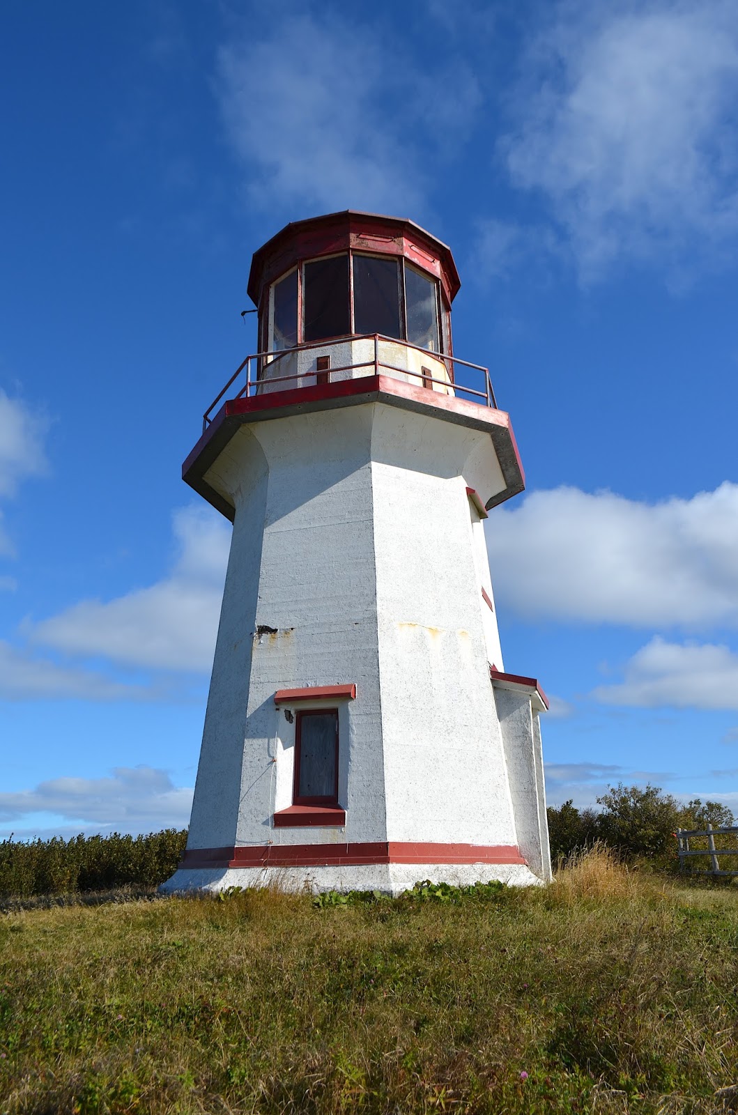 Neal's Lighthouse Blog: Cap Blanc Lighthouse, Percé, Quebec