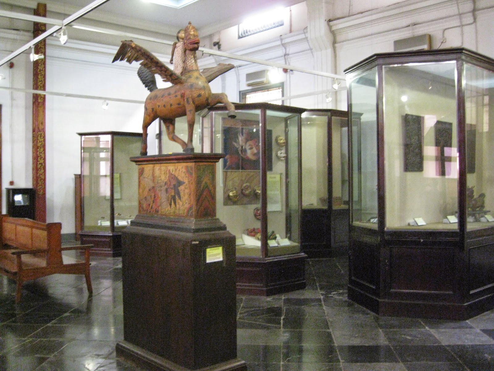 Letsgo2museum: Museum Nasional Indonesia (Museum Gajah)