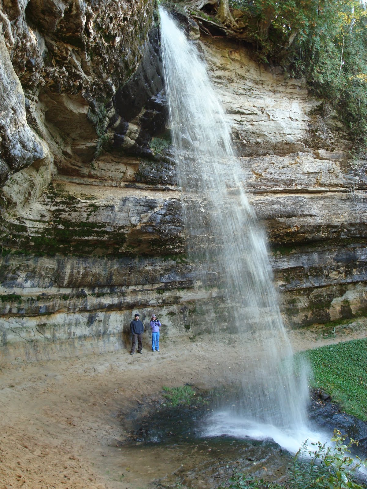 Rachelle Is...: Take A Hike: Pictured Rocks National Lakeshore