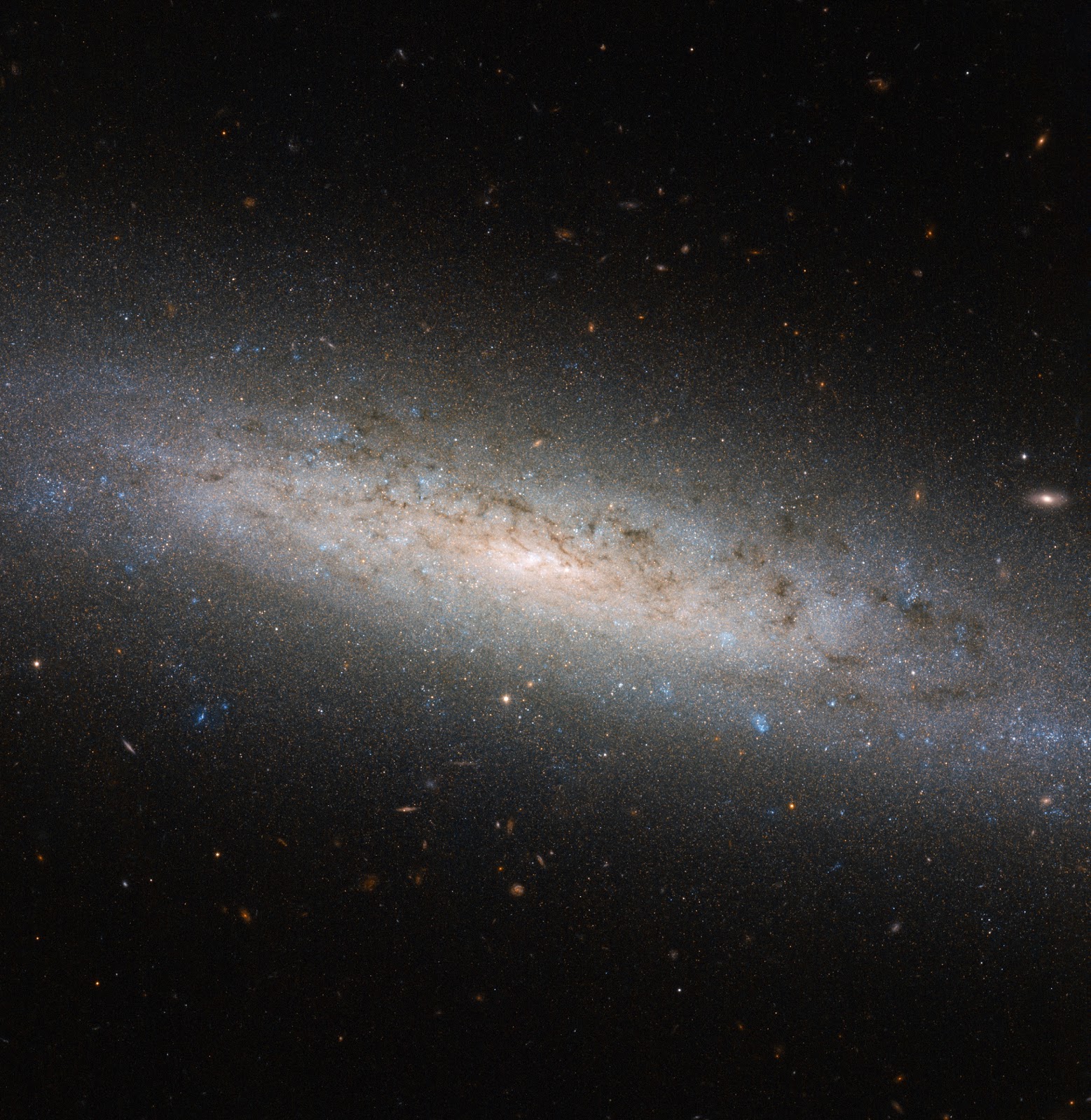 Spiral Galaxy NGC 24 | Earth Blog