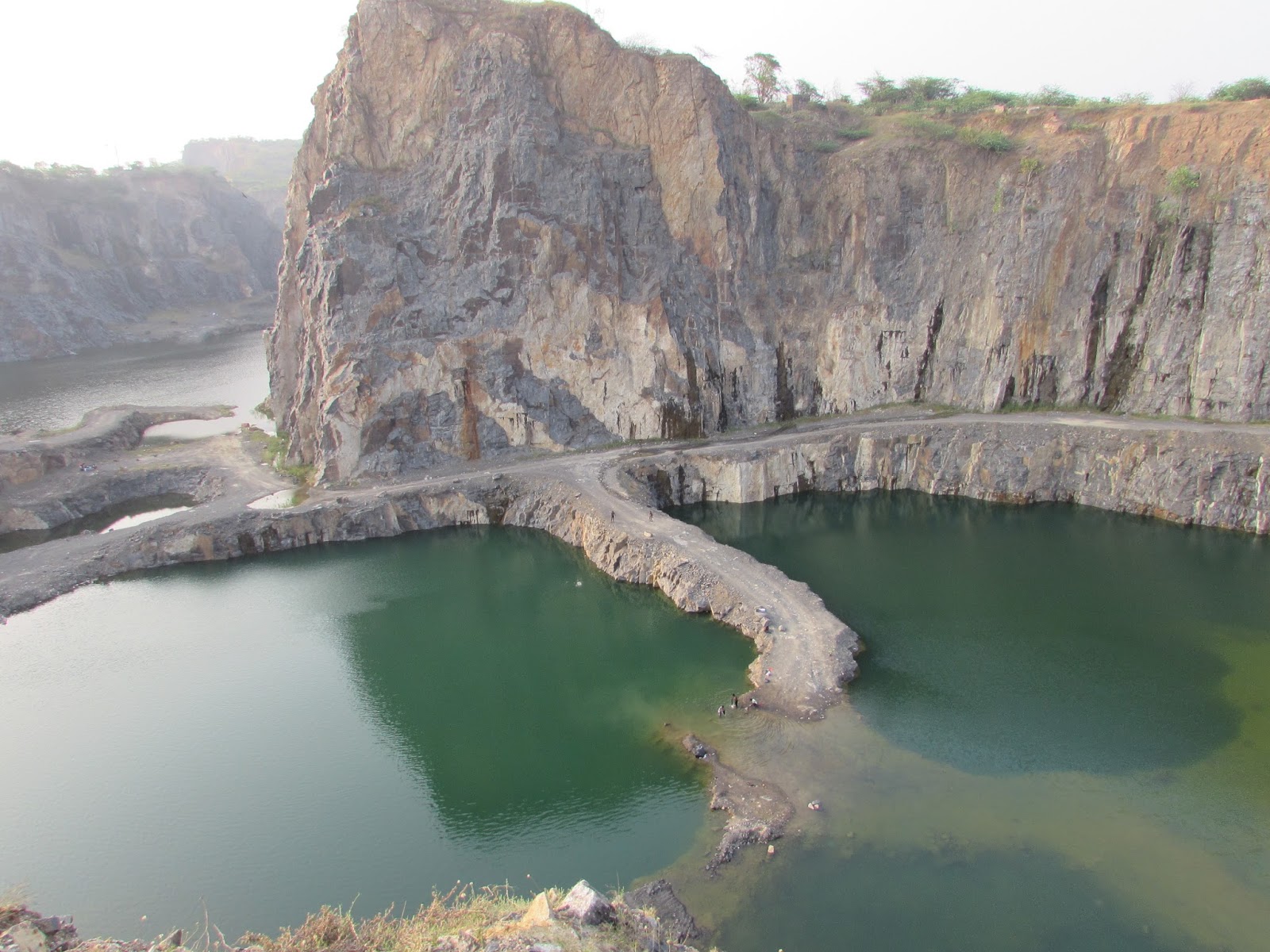 வழிப்போக்கன்!: கல்குவாரி திரிசூலம் - Gravel Quarry Tirusulam