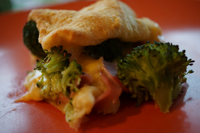 Daily Bread: Ham and Cheese Broccoli Ring