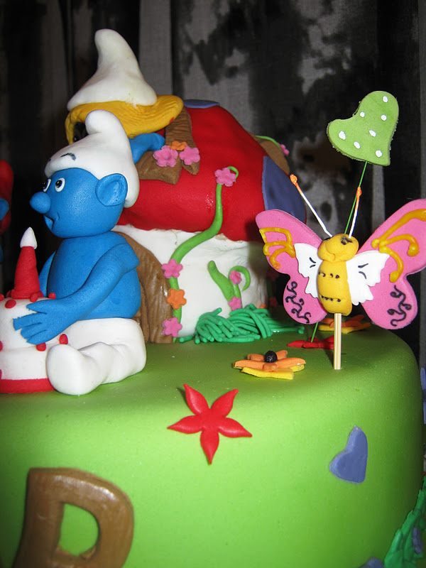 COMANDA TORT BUCURESTI: Tort Strumfi 2-Smurf cake