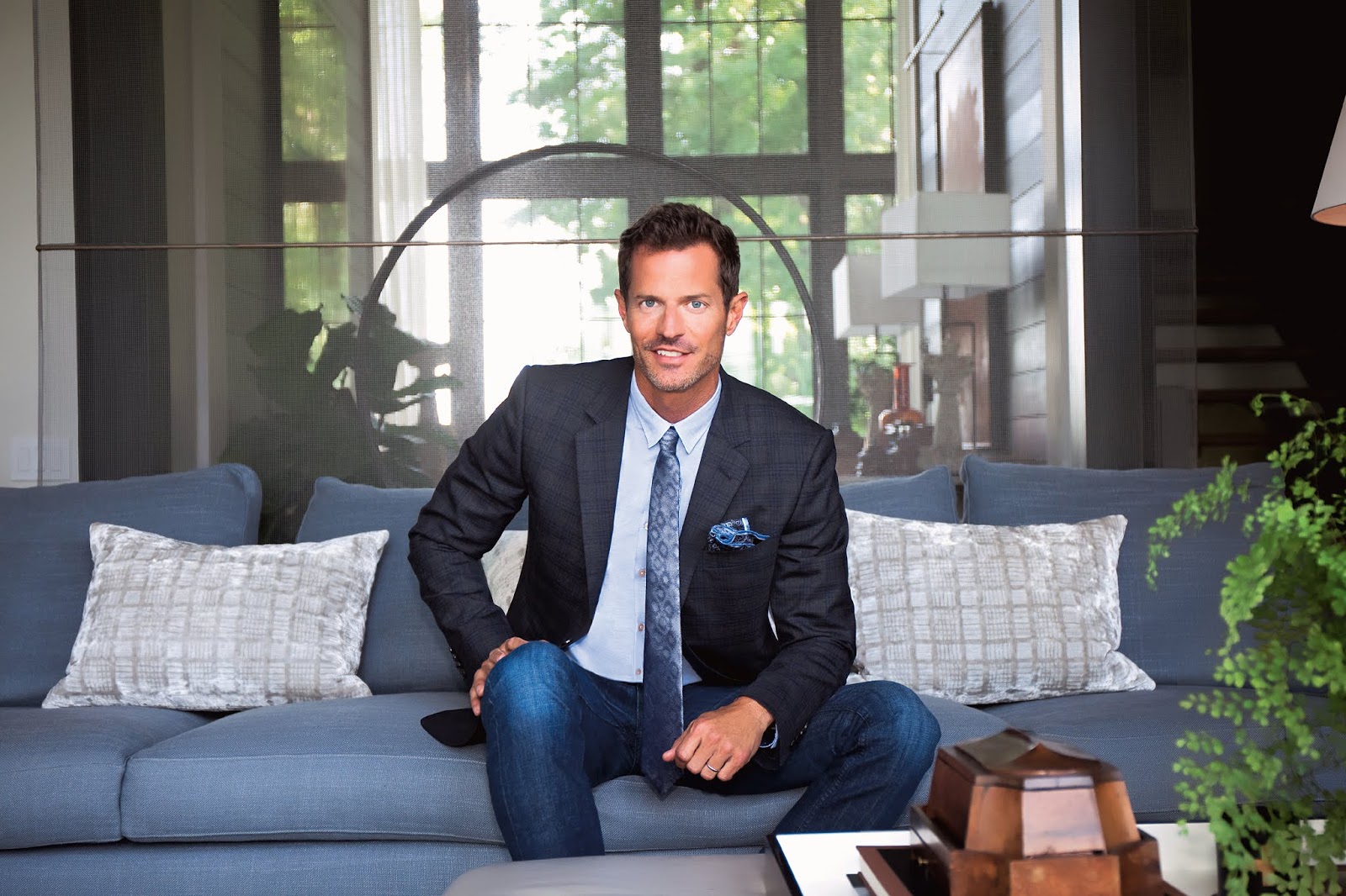 Splendid Sass: BOOK REVIEW: RAY BOOTH: EVOCATIVE INTERIORS