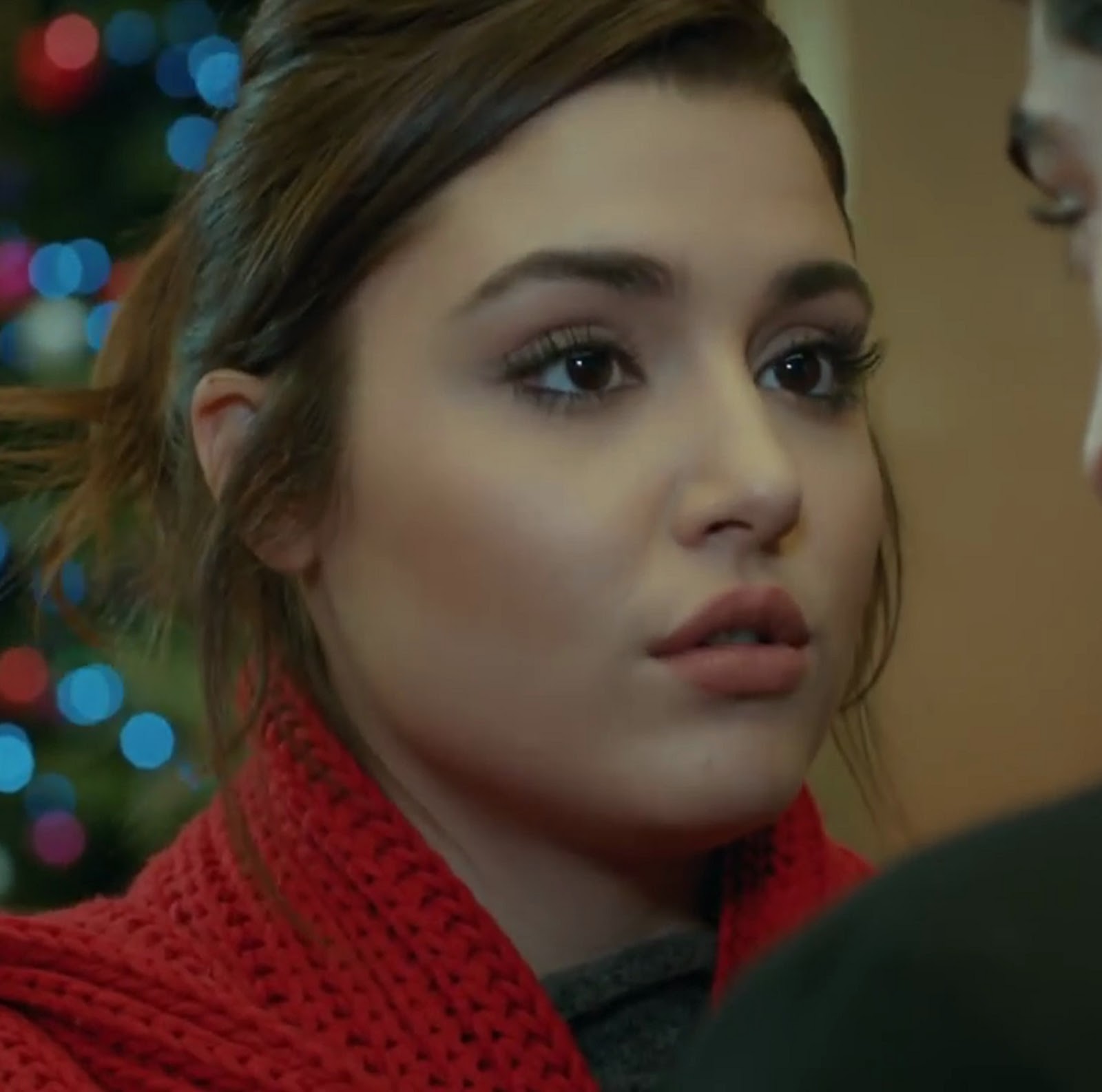 My TV Beauty: Miss Turkey Hande Ercel As Hayat Uzun In Turkish TV ...