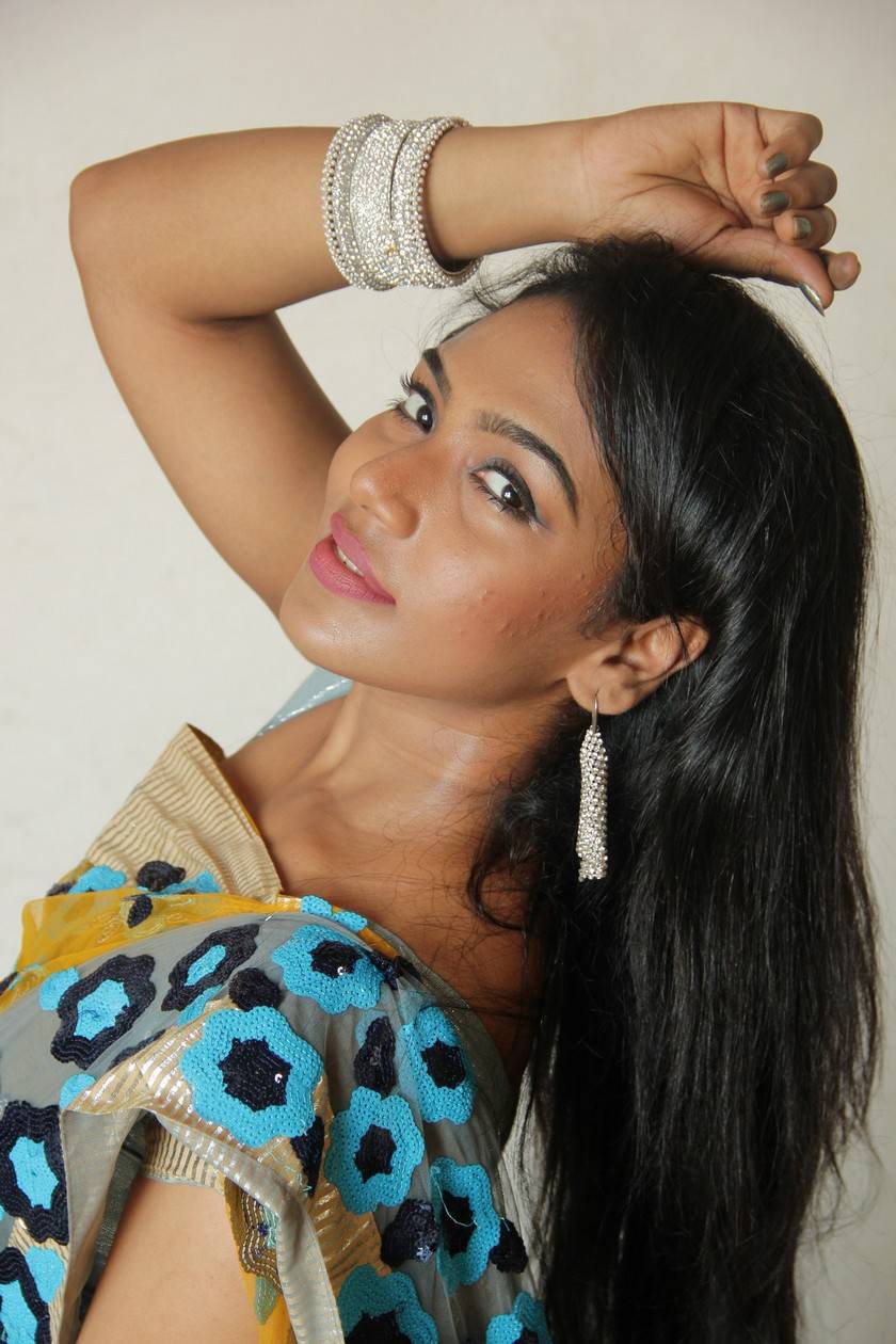 Risha Telugu Hot Model in Traditional Saree photoshoot - South Indian ...