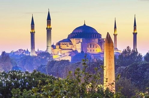 5 Tempat Wisata Peradaban Islam di Eropa - Kota Islam