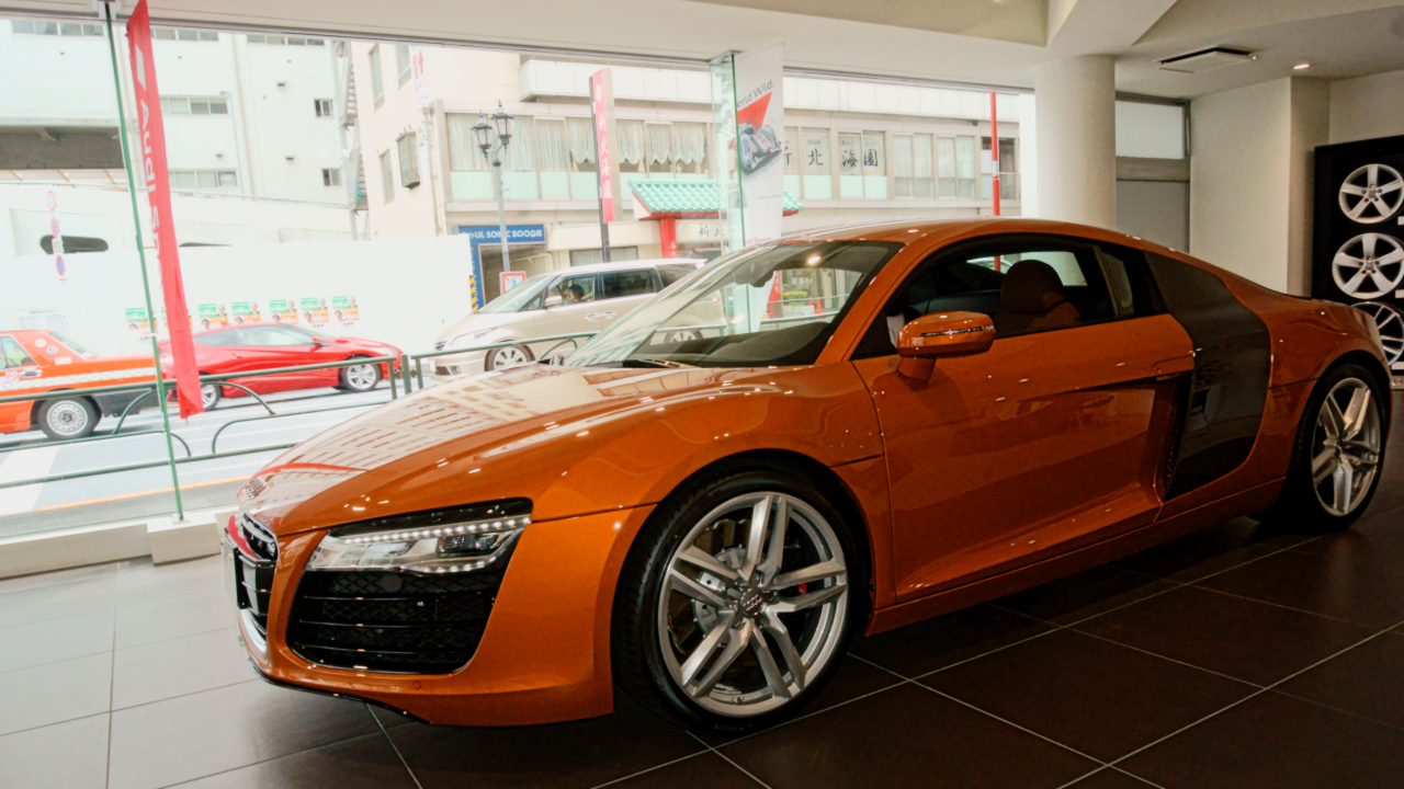 In Pictures: 2013 Audi R8 V8 | MotorFlair