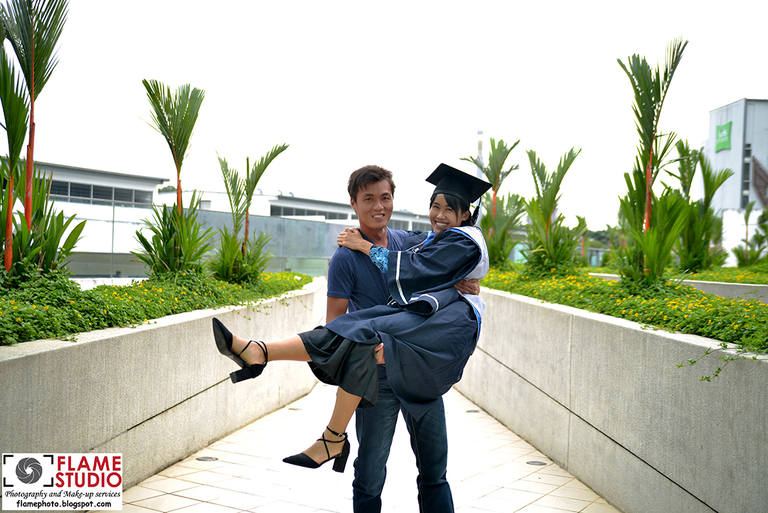 Flame Graduation Photography Studio: Graduation Convocation Family ...