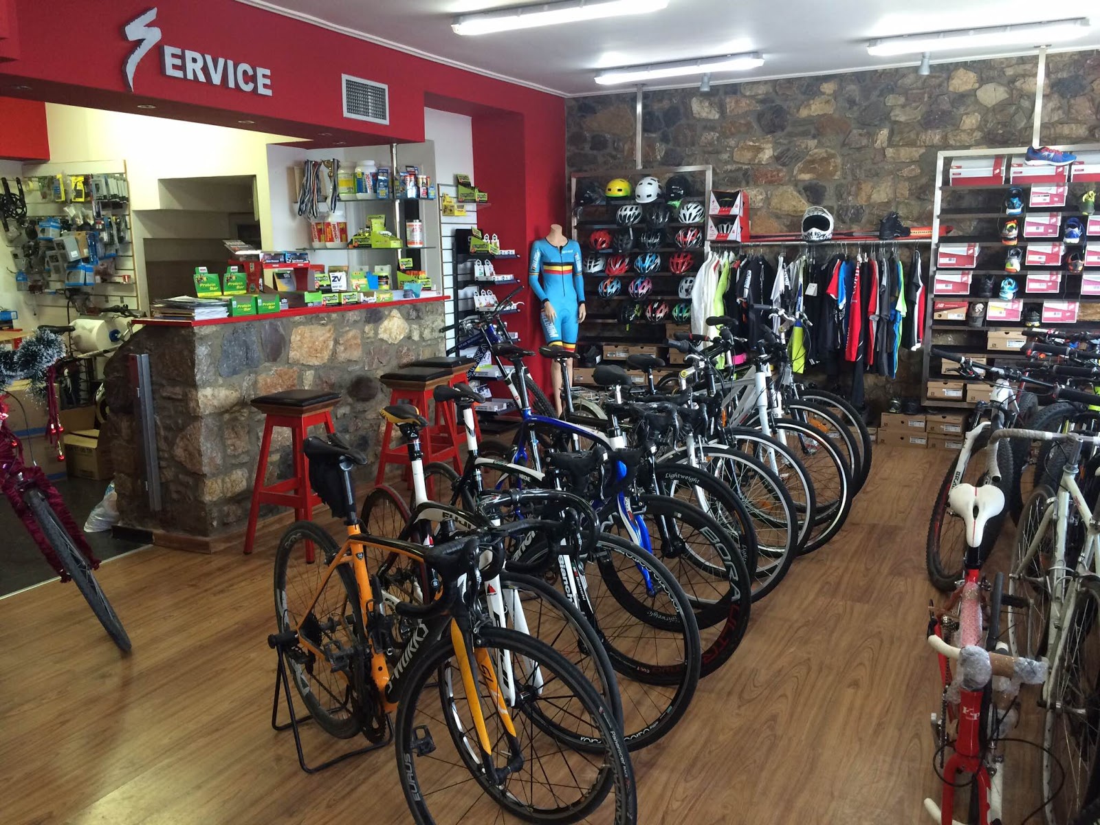 Veloce ® cycling and bike rental company : BICYCLE RENTAL