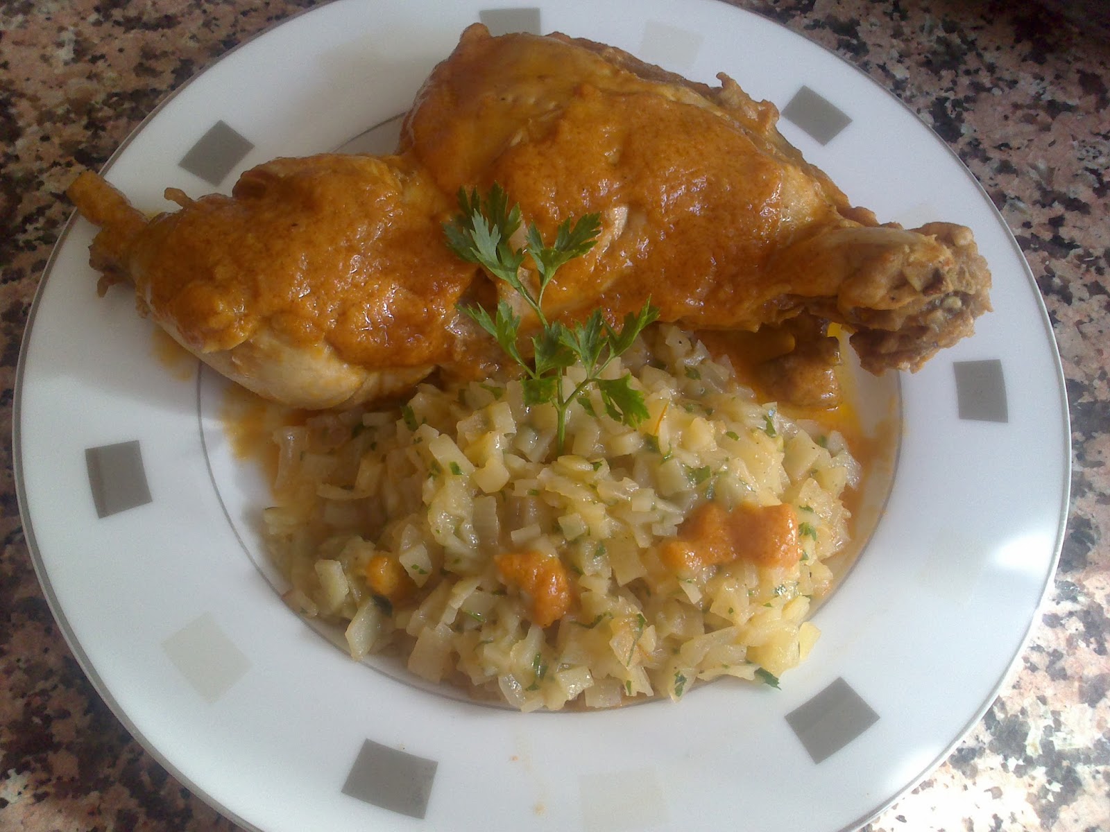 MUY DULCE: POLLO EN SALSA CON CHOCOLATE