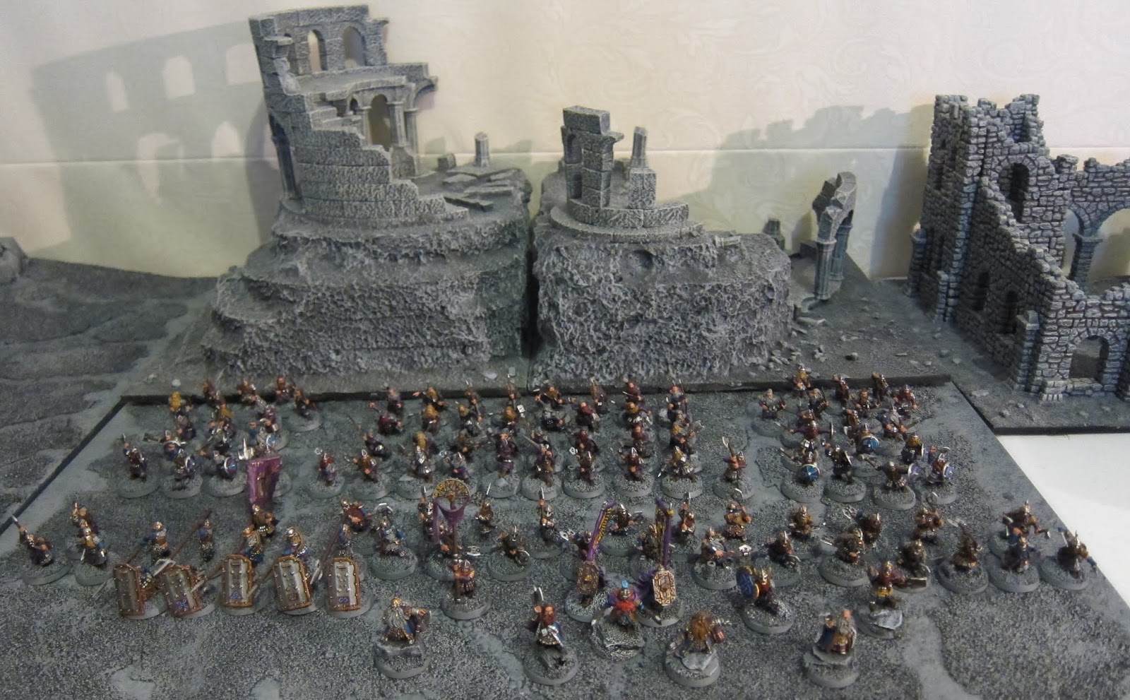 Middle Earth Strategy Battle Game and Warhammer 40k: Dwarf Armies