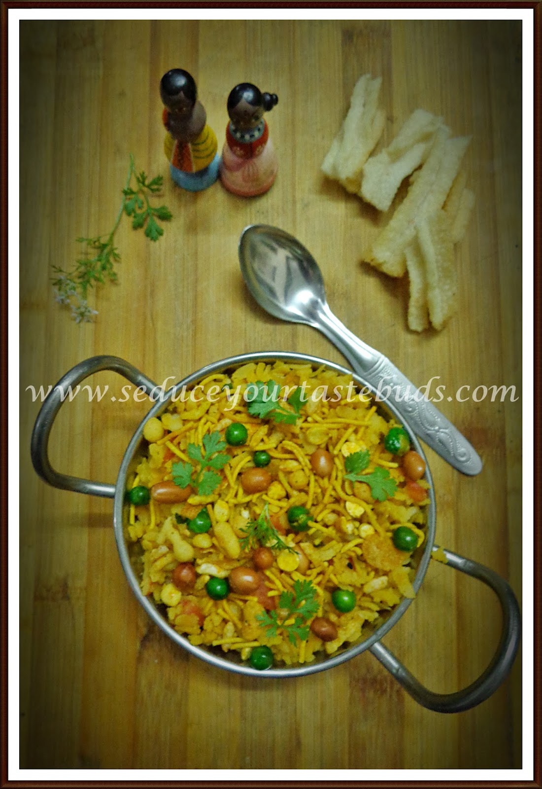 Crunchy Masala Poha | Easy Poha Recipe - Seduce Your Tastebuds...