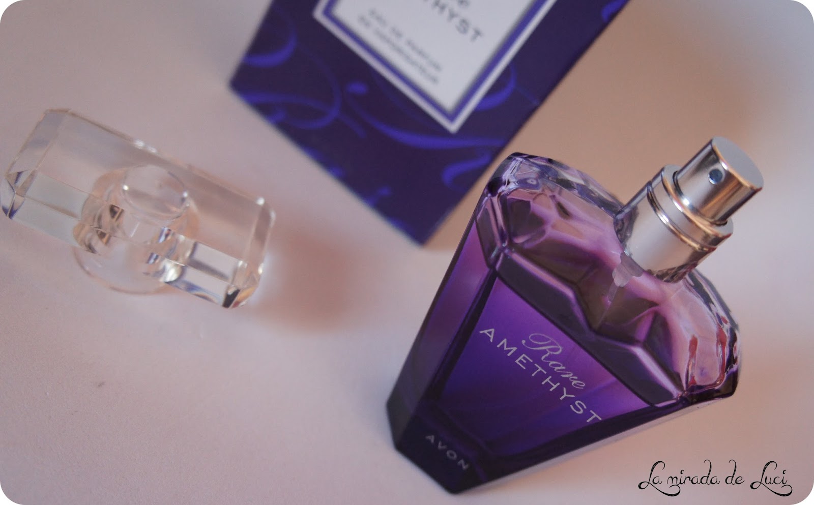 MARZO HUELE A... Avon, Rare Amethyst