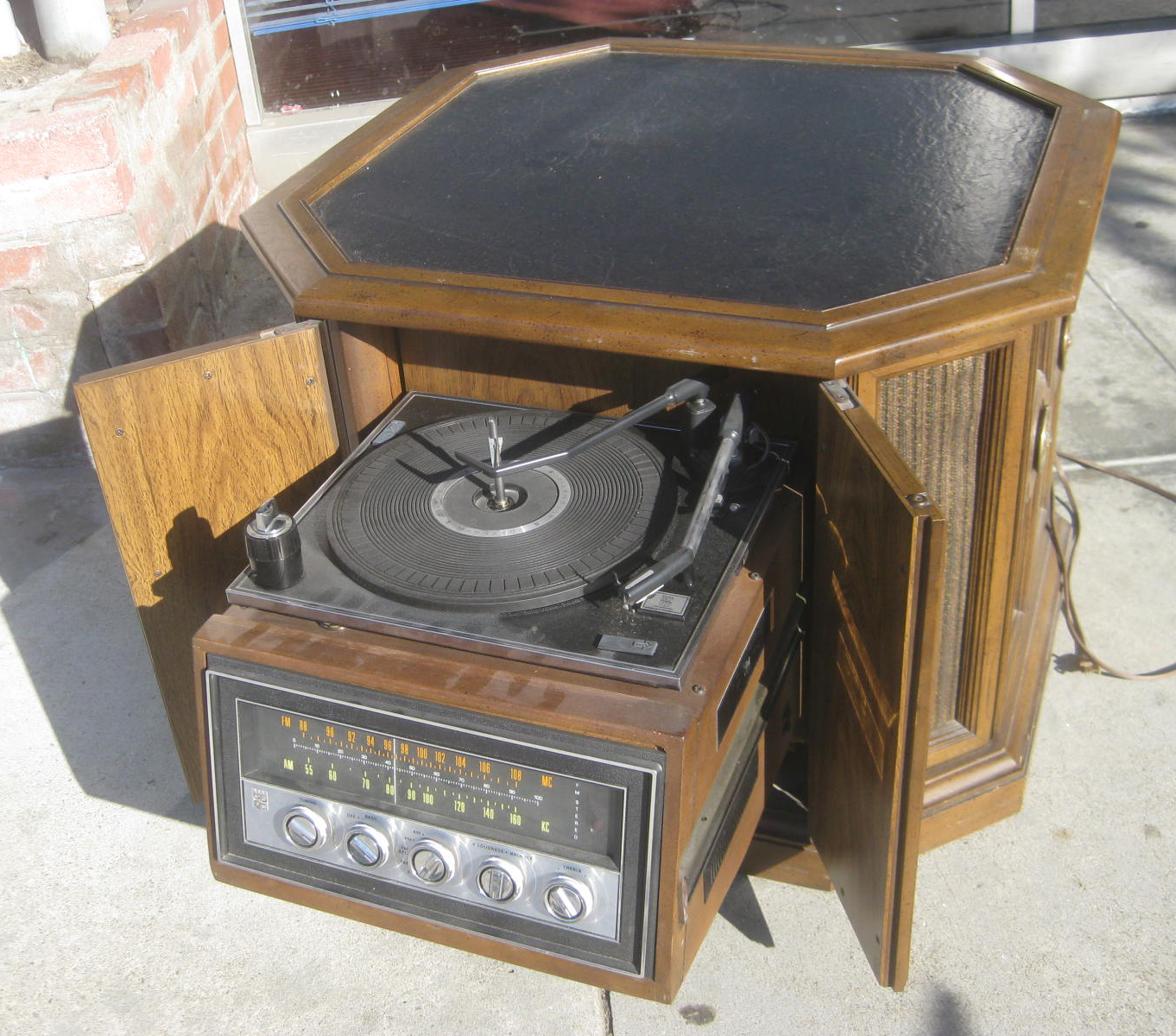 UHURU FURNITURE & COLLECTIBLES: SOLD - Mediterranean Stereo Side Table ...