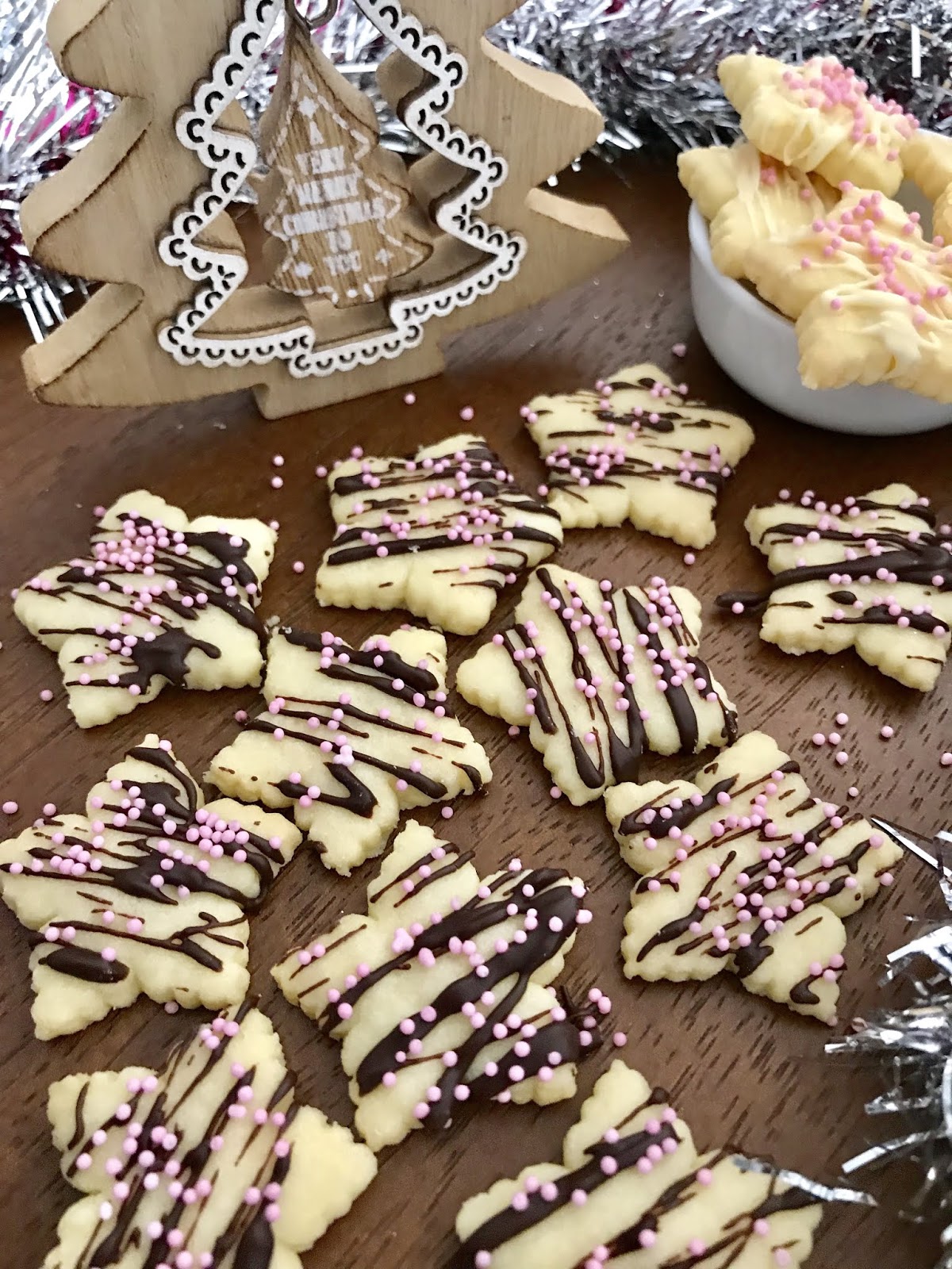 Festive Shortbread Cookies