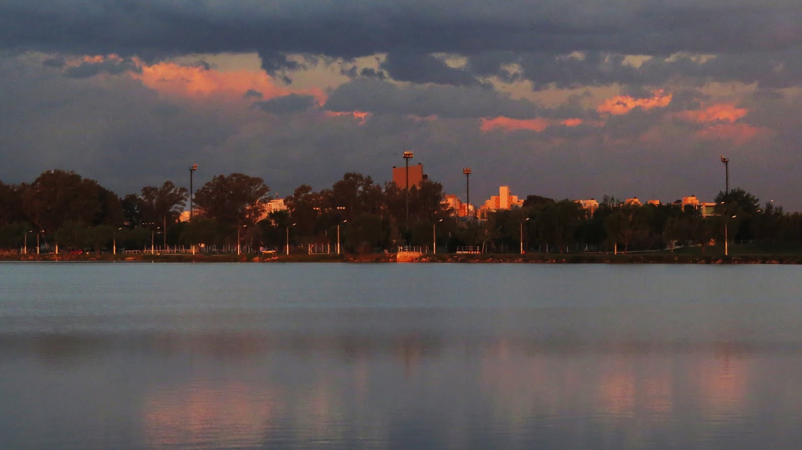 VIAJERO RODANTE: PASEO POR LAGUNA DON TOMAS, SANTA ROSA, LA PAMPA