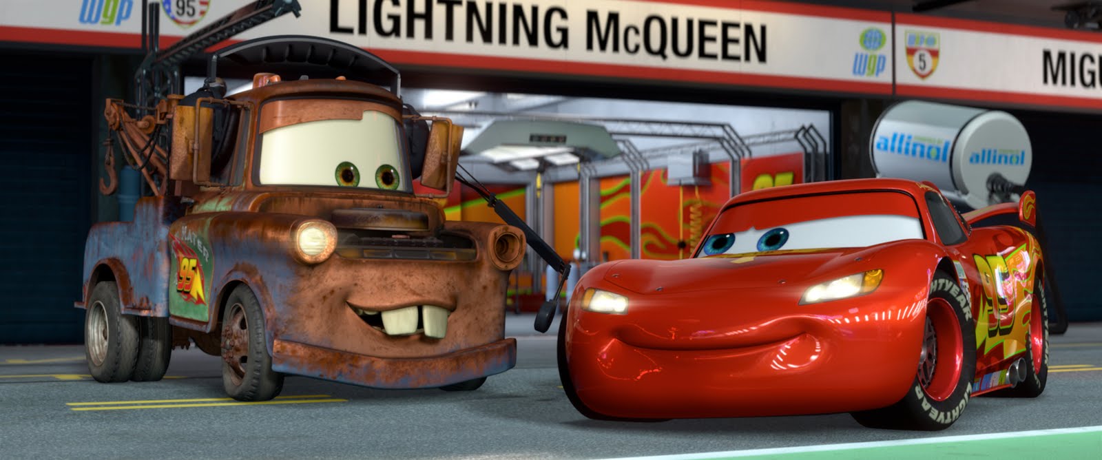 Pixar Corner: Viral Campaign Video for Cars 2--New Footage!!