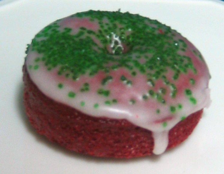 With love and Chevrons: Mini Red Velvet Donuts