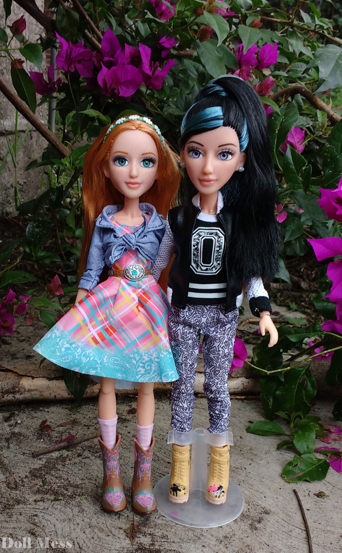 Airmed W's Doll Mess: Devon D’Marco y Ember Evergreen de Project Mc2