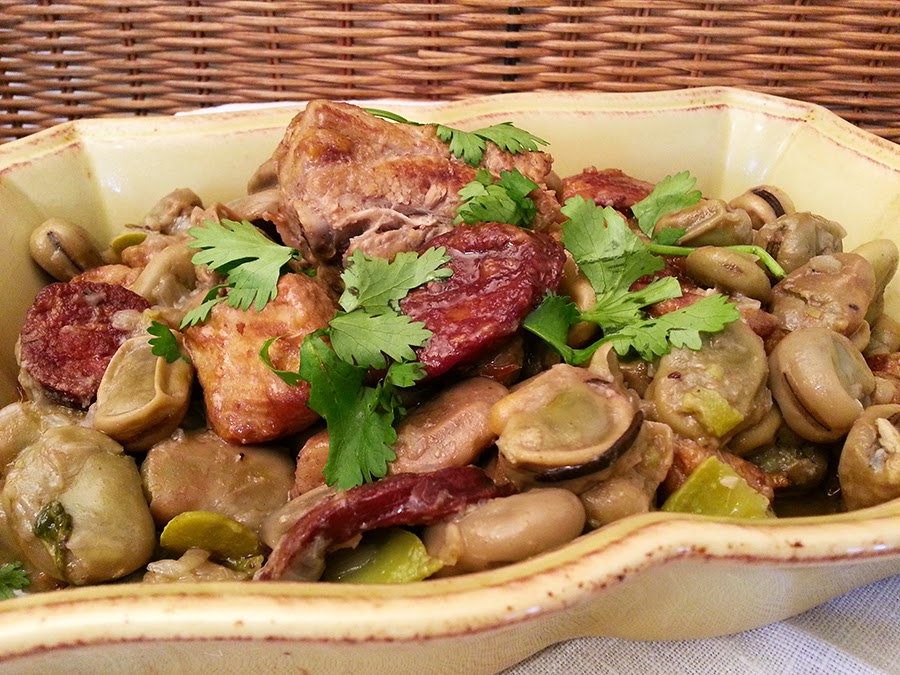 Favas com entrecosto e enchidos - Deliciosa Paparoca