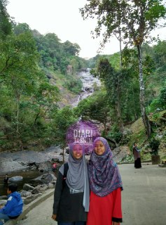 tIntA taSnIm: Waterfall Seri Perigi, Yan