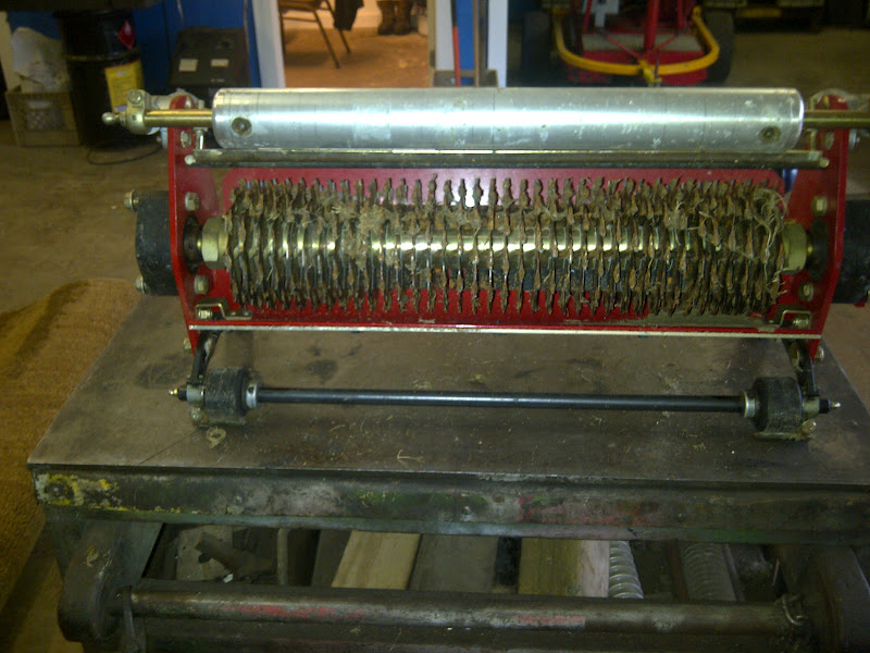 Bobs Shop: Verticutter (-) set up for Toro