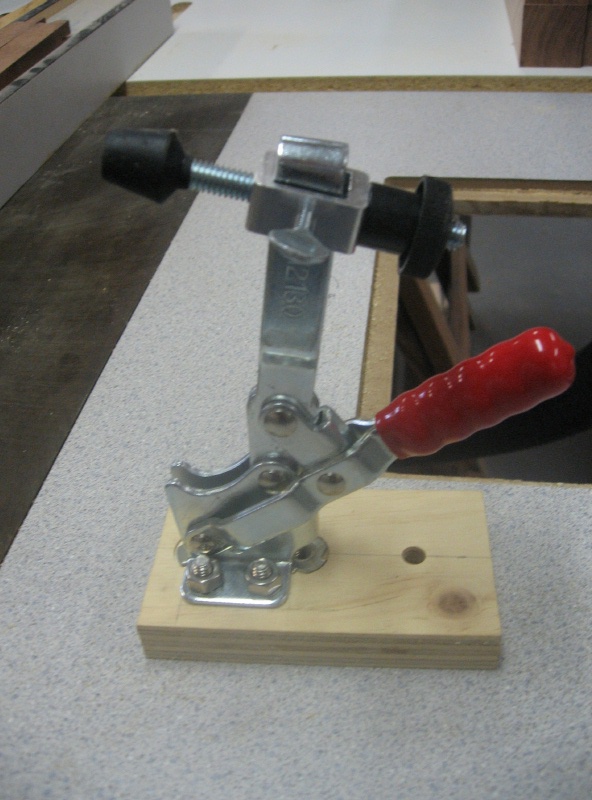 The Sawdust Post: Jig Saw Mounted in Router Table