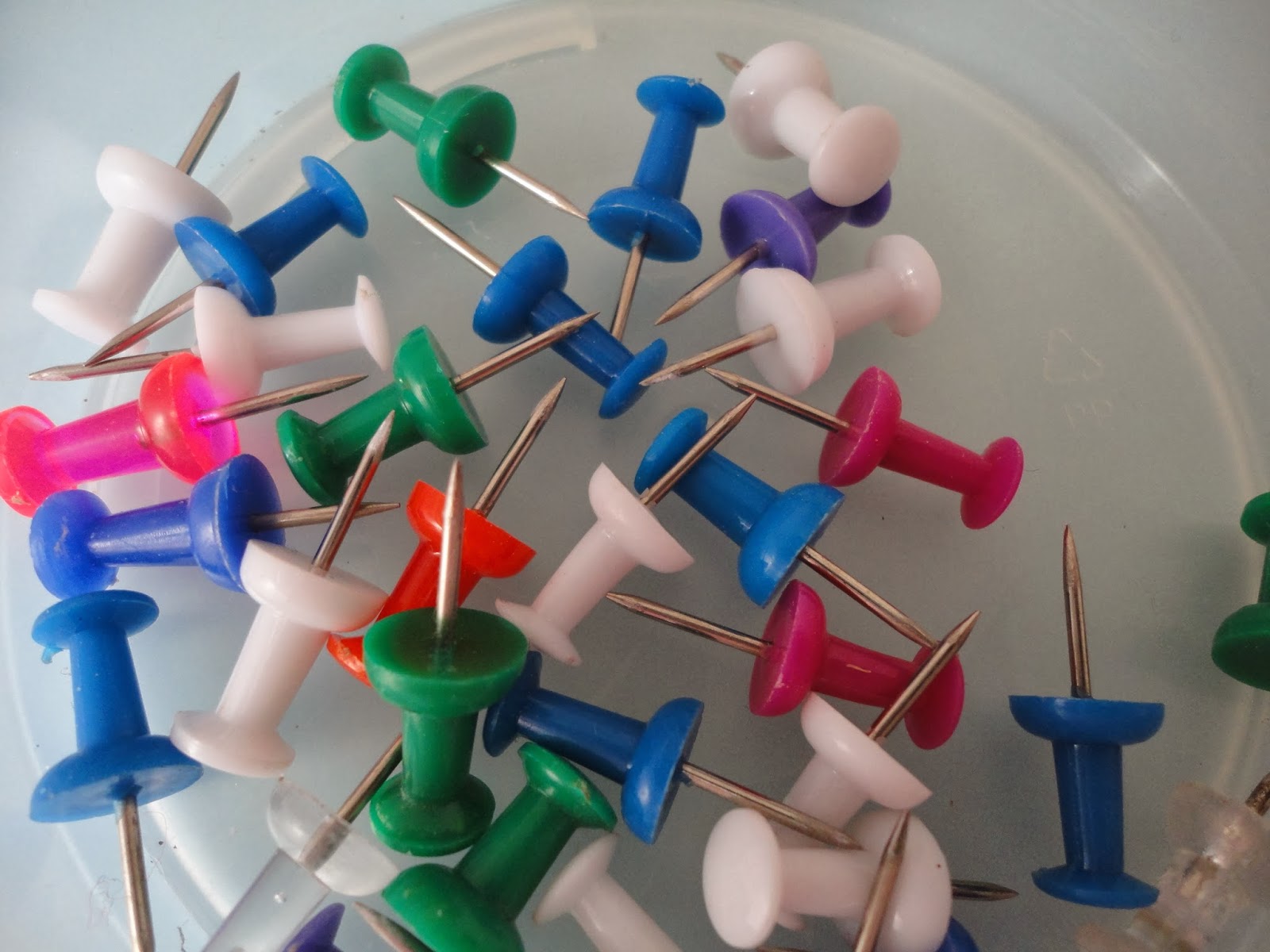 Nisha's Creative Arts and Crafts.: COLORFUL DISPLAY BOARD PINS