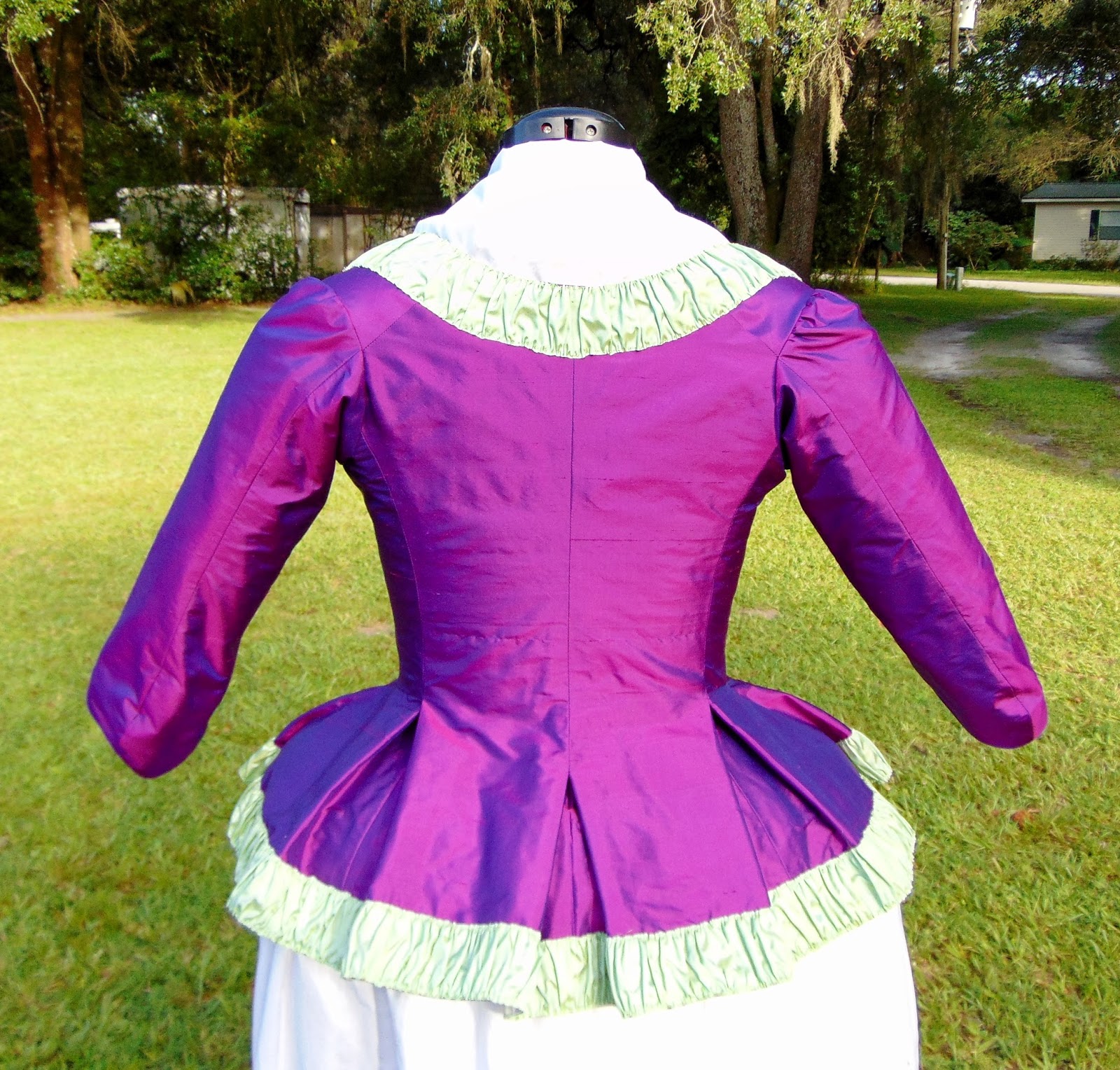 The Antique Sewist: Casaquin Jacket - Purple & Green Silk